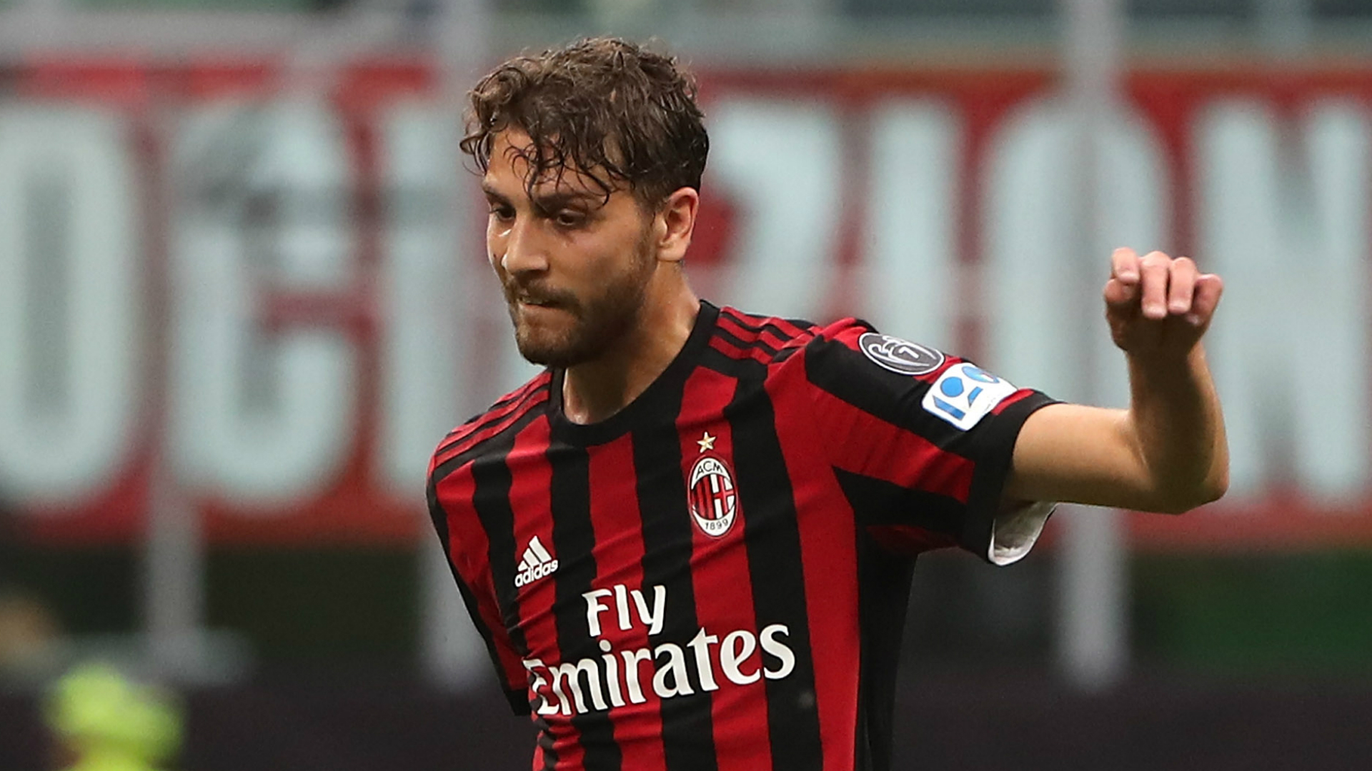 AC Milan send Locatelli on loan to Sassuolo | FOOTBALL News | Stadium Astro