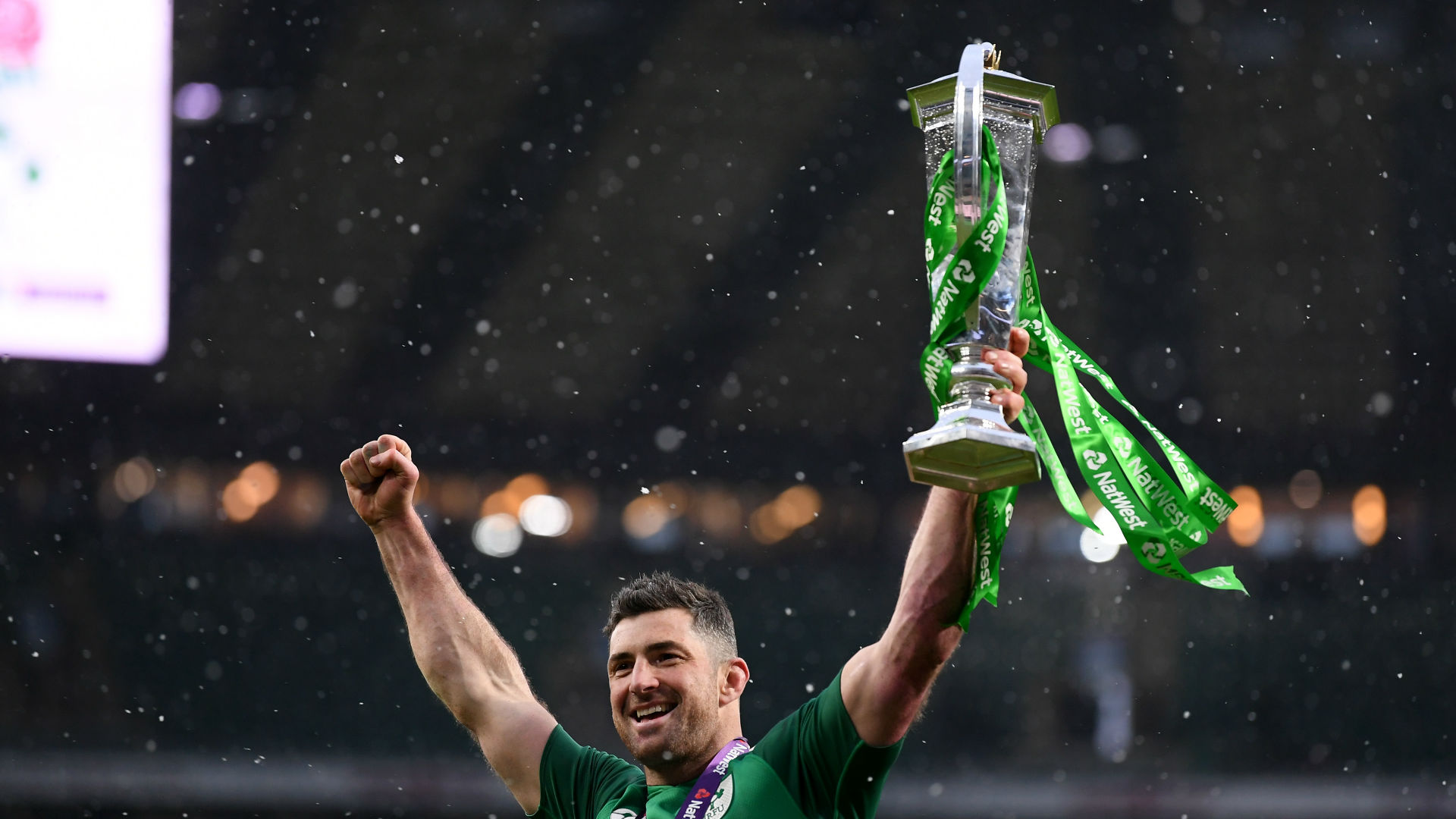 Kearney joins Best in extending Ireland contract | Stadium Astro