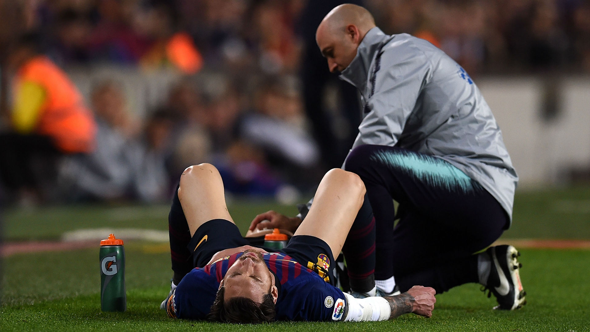 Messi out of Clasico with fractured arm | LA-LIGA News | Stadium Astro