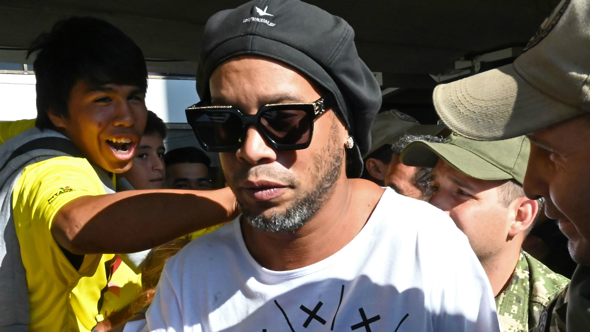 Ronaldinho maintains his innocence after Paraguay arrest | Stadium Astro