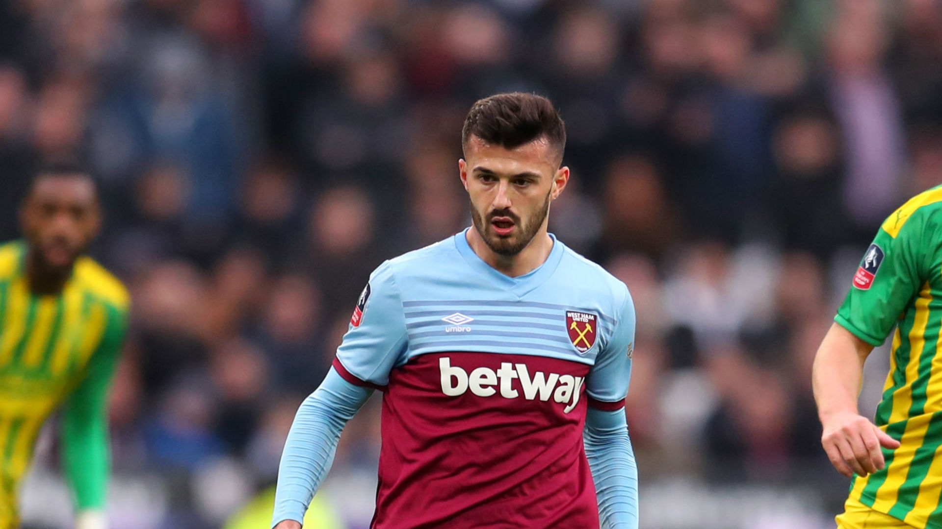 Ajeti leaves West Ham for Celtic | Stadium Astro