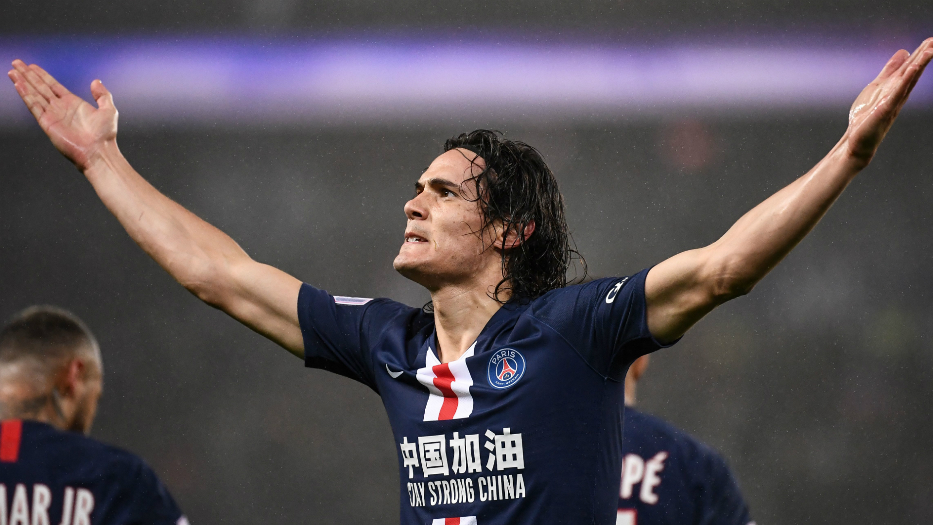 Cavani scores 200th goal for PSG | FOOTBALL News | Stadium Astro