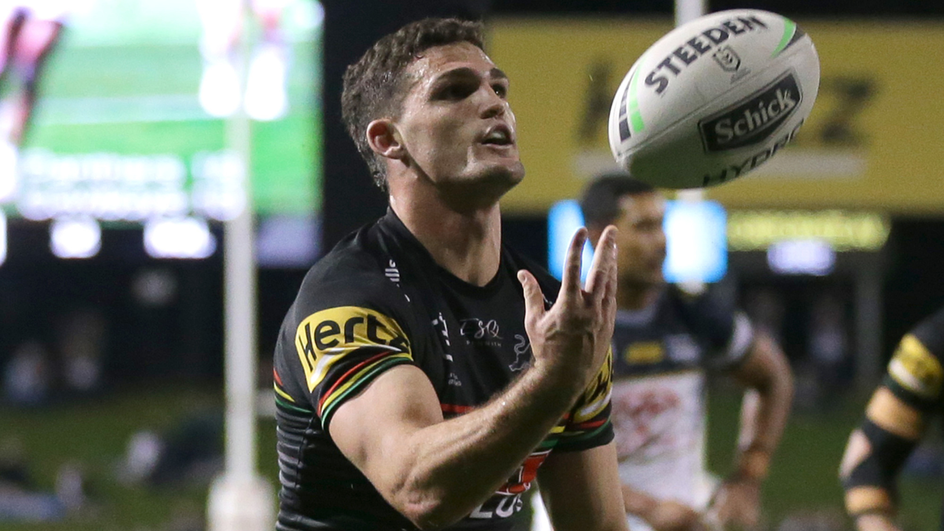 Panthers move top as Sharks smash Warriors | Stadium Astro