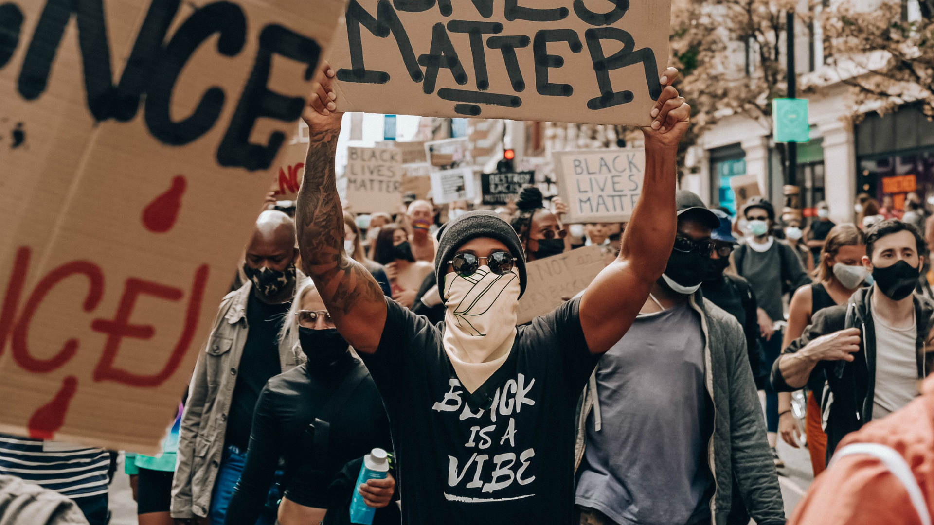 F1 champion Hamilton attends peaceful protest in London | Stadium Astro