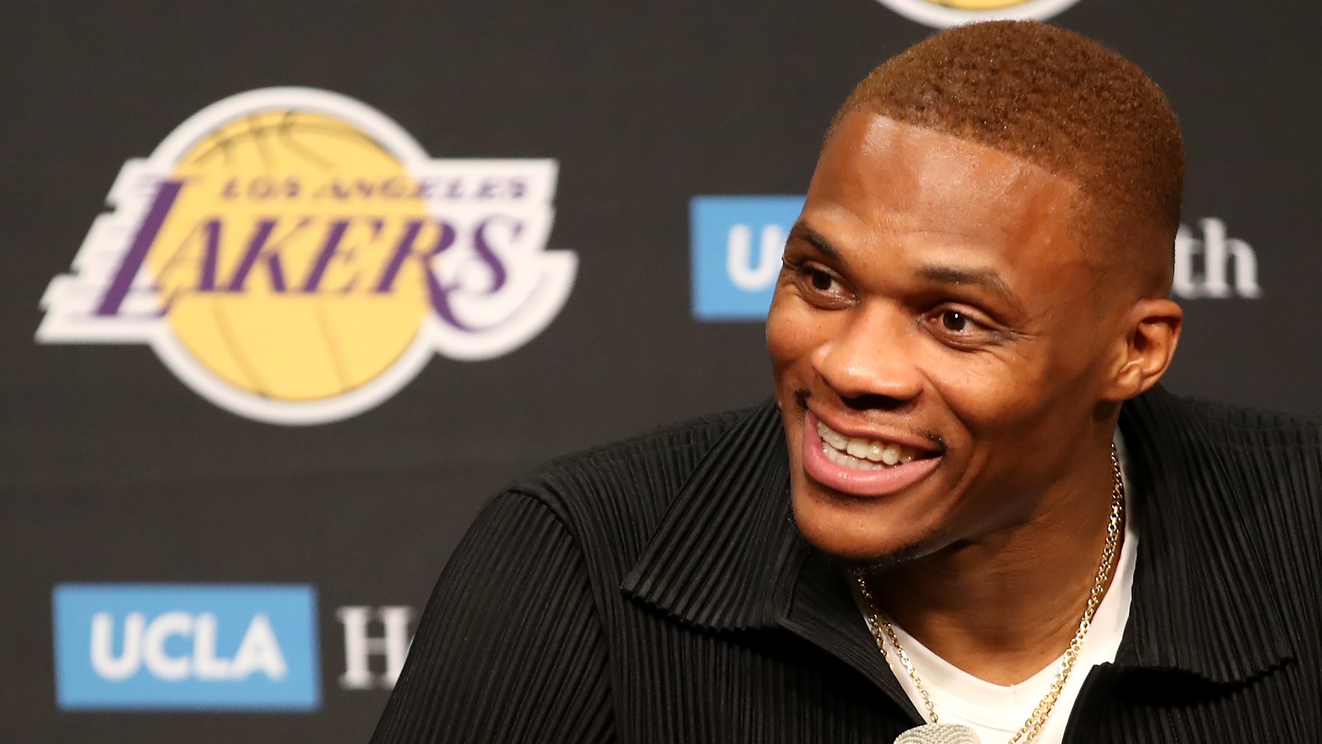 Westbrook ready to make Lakers better as he joins hometown team ...