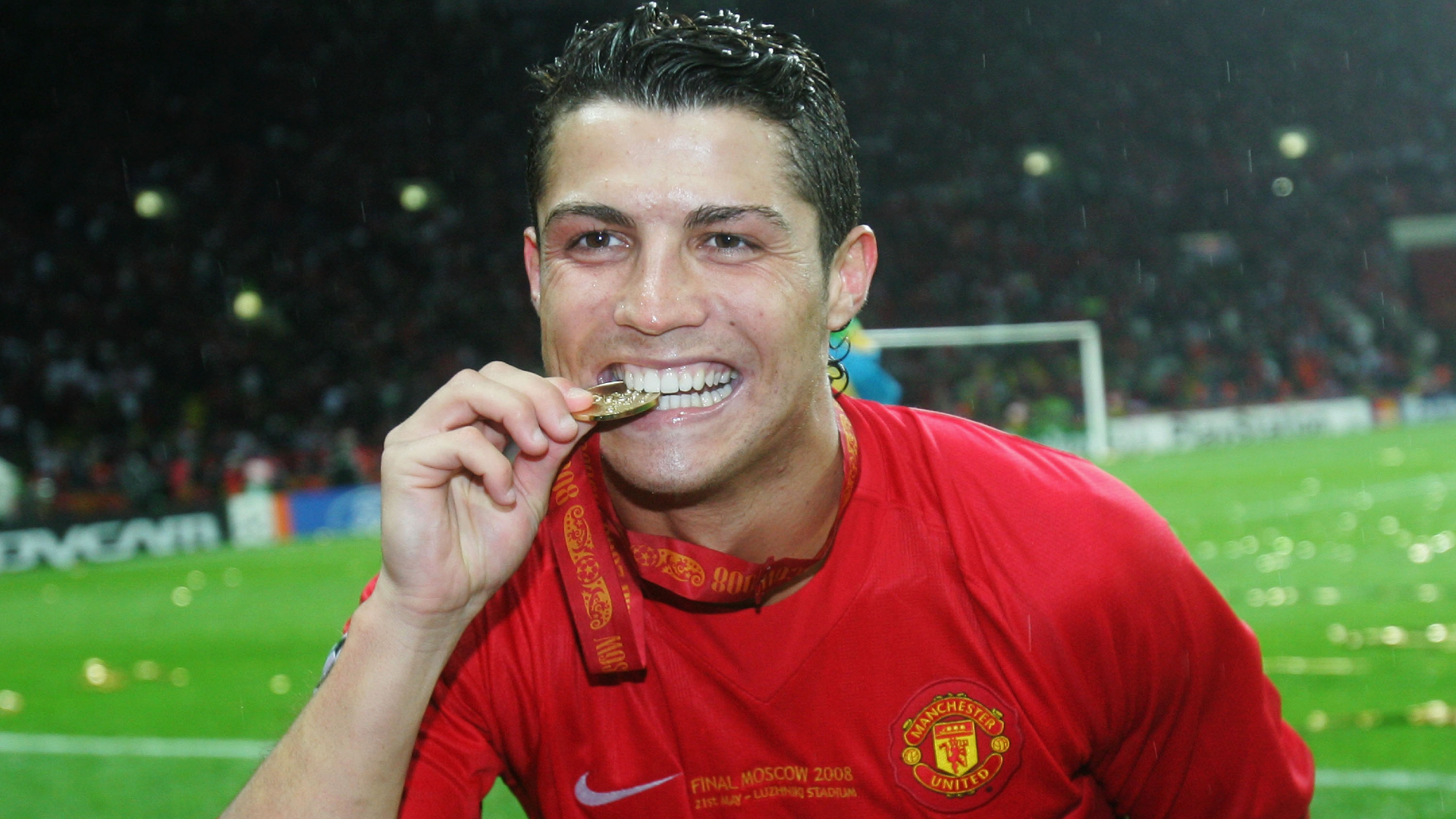 Ronaldo returns to Man Utd: Sensational signing, or unnecessary risk ...