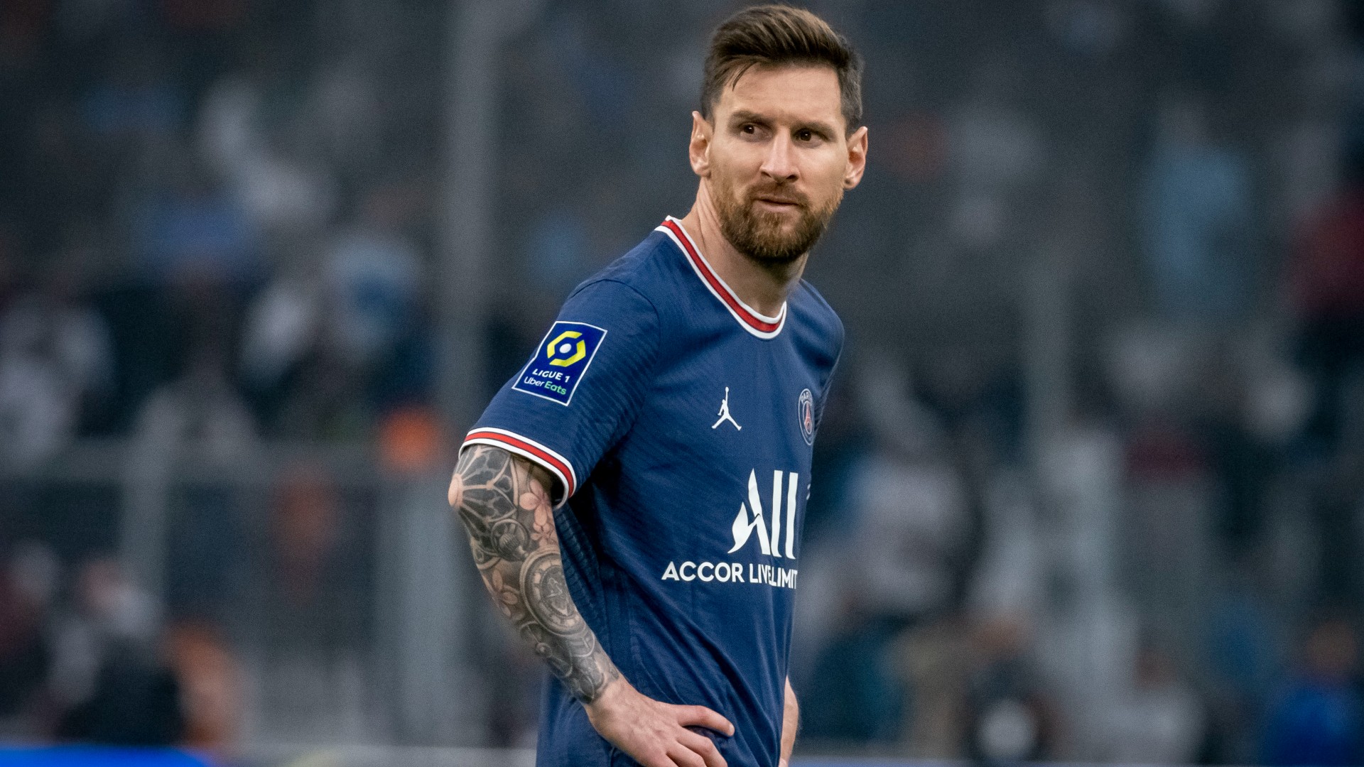 Messi hamstring worry as PSG head to Leipzig without Argentine star ...