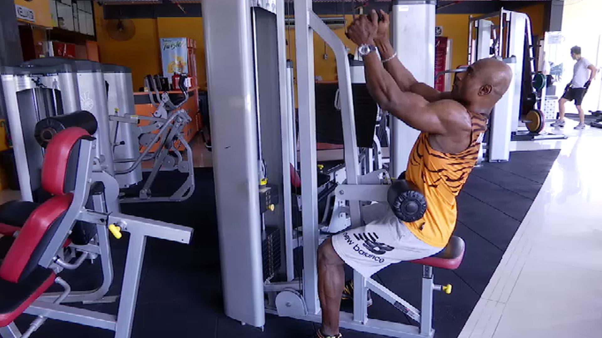 Covid-19: Latihan 'kardio' perlu dihadkan -- juara bina badan dunia ...